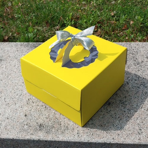 9" Buttercup Yellow Cake Box with handle Pantone 12-0752 – Chloe Bakeware